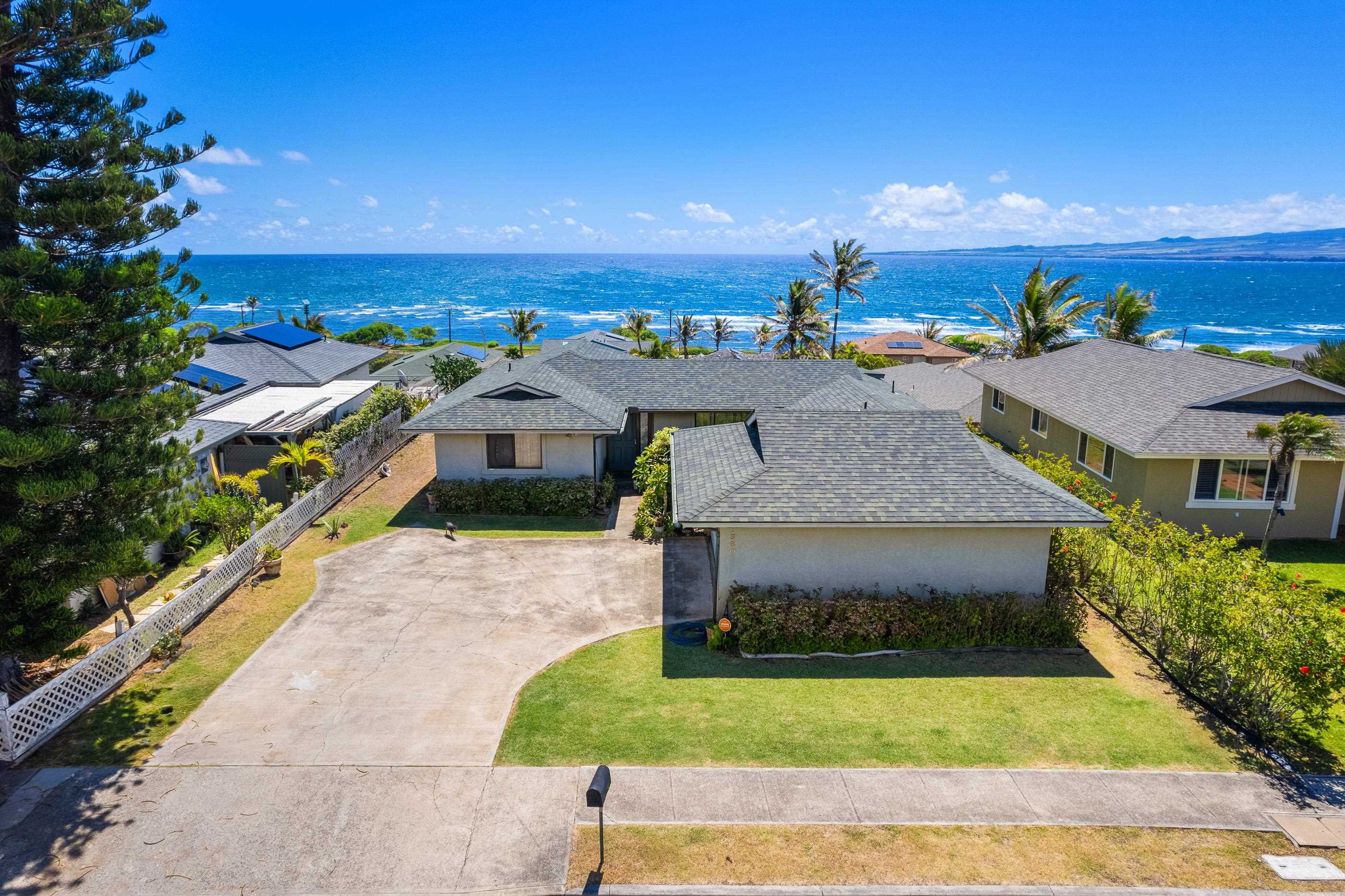 1380 Kilou St , Wailuku, Hi 96793 | Waiehu
