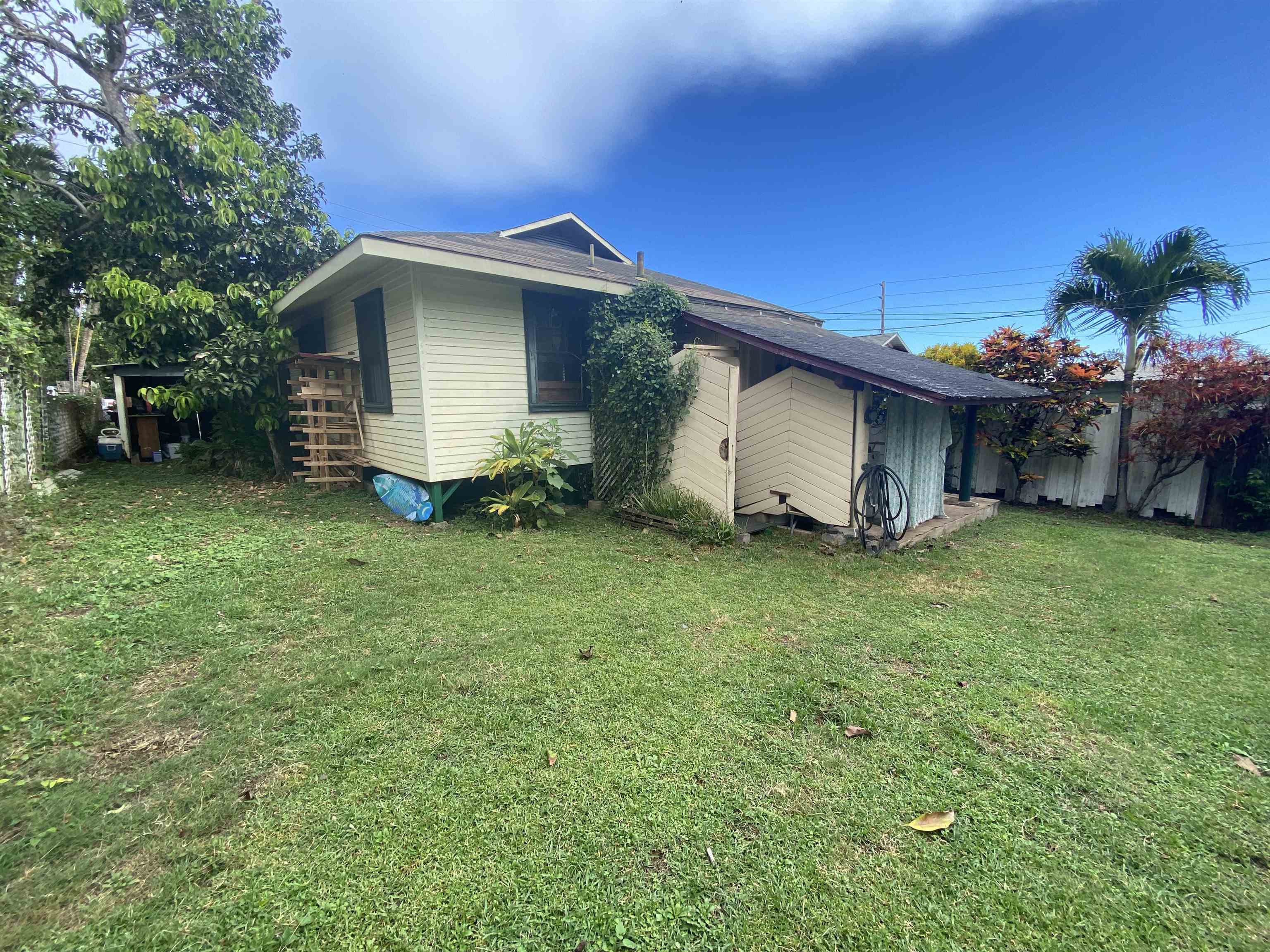 2073 HEWAHEWA Dr , Wailuku, Hi 96793