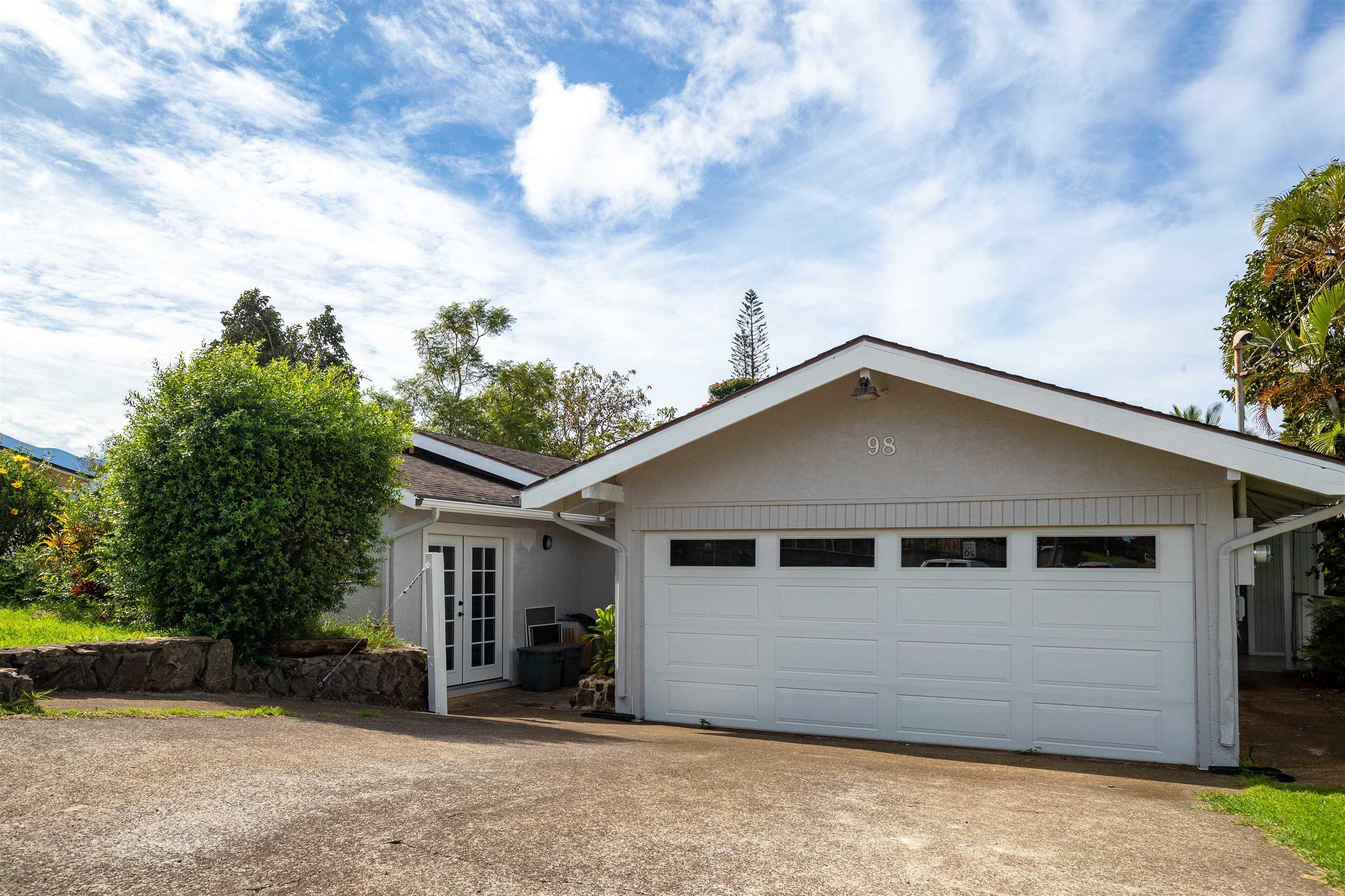 98 Mahola St , Makawao, Hi 96768